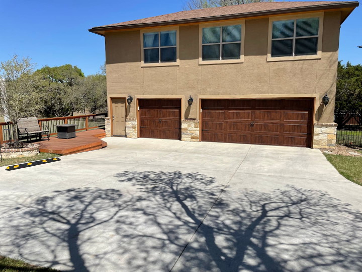 Handley Chalet - Country Living In A Big City - San Antonio, TX