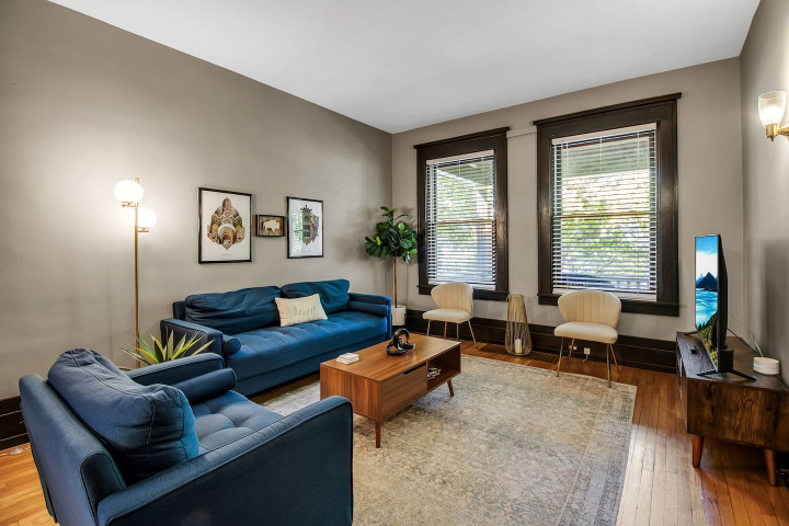 Beautifully Updated Elmwood Village 3 Bedroom Apt - バッファロー, NY
