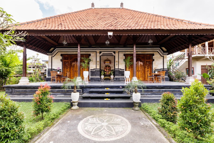 Experience Your Stay With Local Balinese Family - Bali