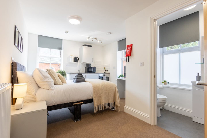 Chic Studio, City Centre Parking, Self Contained - Derby