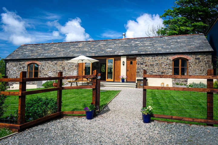Idyllic Two Bedroom Dog Friendly Holiday Cottage. - United Kingdom