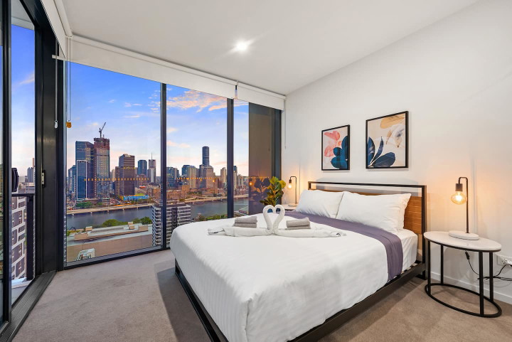 Million Dollar Views & Location! Walk To Cbd! - Brisbane