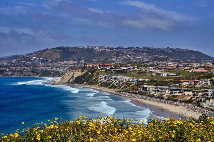 Big Ocean Views And Modern Digs Steps From Beach - Dana Point, CA