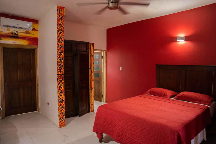 Beachfront W/ Live Music
(Rose Room) - Negril
