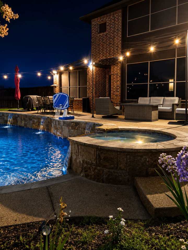 Resort-style 4br Retreat W/private Pool & Hot Tub! - Joshua, TX