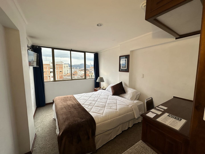 Hotel Nass Continental Matrimonial - Cuenca