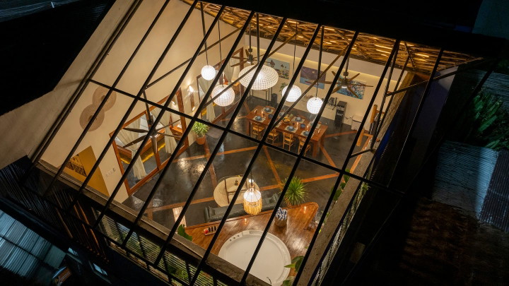 Unique Space: The Glass House - 艾爾尼多