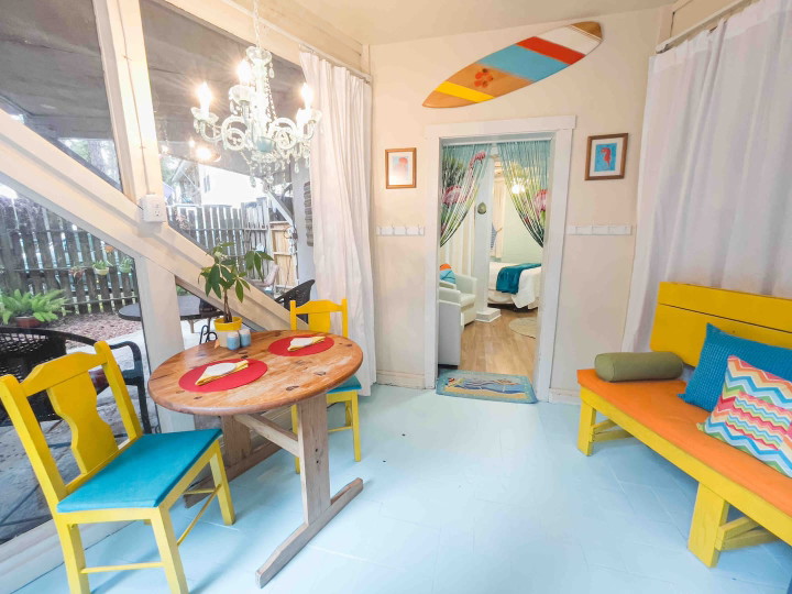 Cute & Quirky Tybee Beach Bungalow - Tybee Island, GA