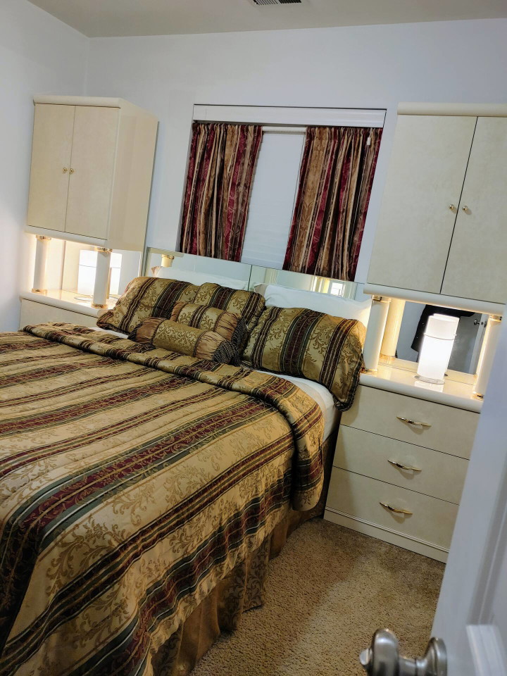 Sophisticated 1-bedroom Atmosphere With Tv. - Tacoma, WA