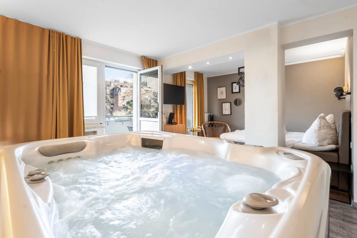Urban Retreat Apartment | Whirpool | Top Lage - Cologne