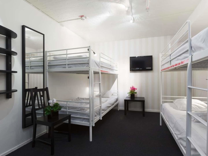 4-bedroom (No Window) With Private Bathroom - Tukholma