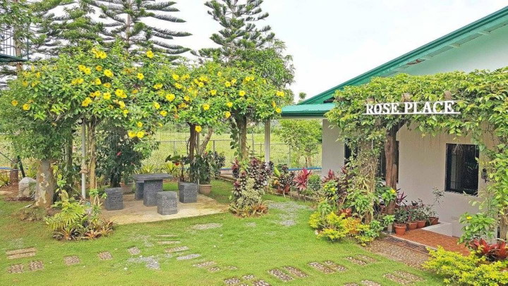 Rose Place With Swimming Pool & Heated Jacuzzi - Amadeo
