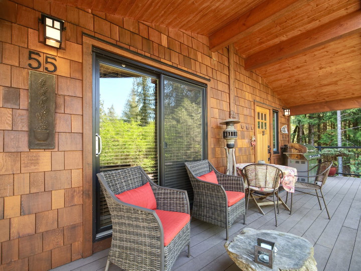 Quiet Romantic Getaway - Non Pet Friendly - Port Renfrew