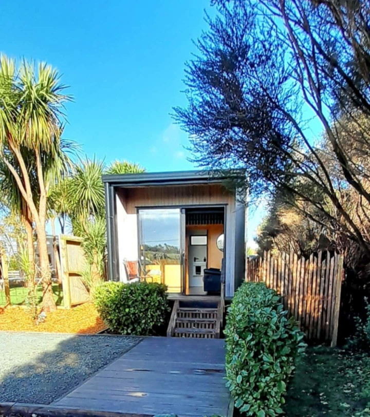 "Tiny Contento" In The Heads! - Mangawhai