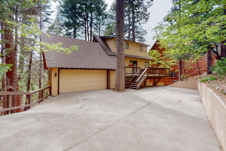 4br With Game Room, Fireplace, & Washer/dryer - Lake Arrowhead, CA