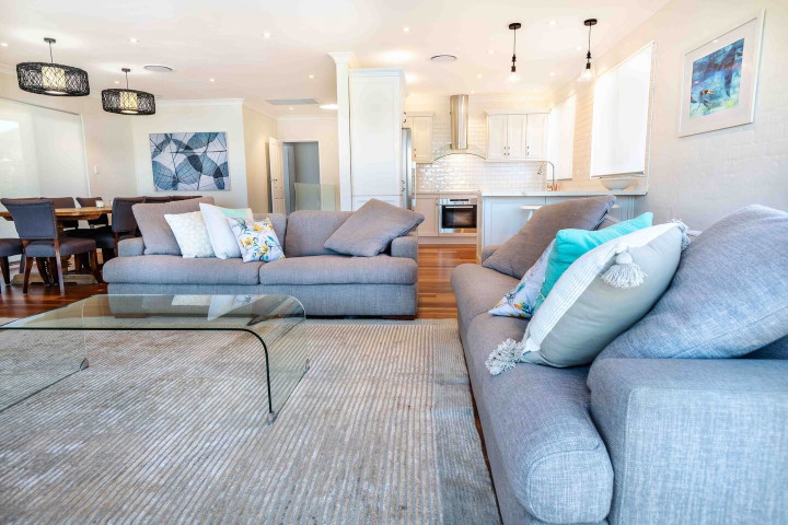 "Home For A Family Beach Holiday @Seacaveshouse - Newcastle