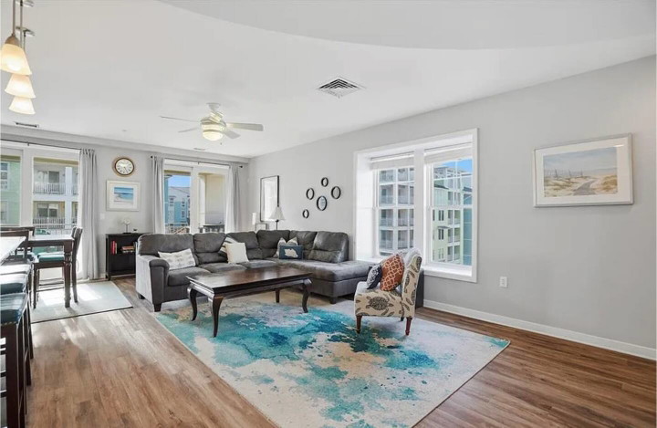Bright Beachfront 3br Condo | Pool + Balcony Views - Virginia Beach, VA