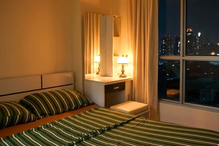 Bangkok City Center Near Bts Station/24-hour 7-11/restaurant/functional Convenience Downstairs From The Apartment - Bangkok