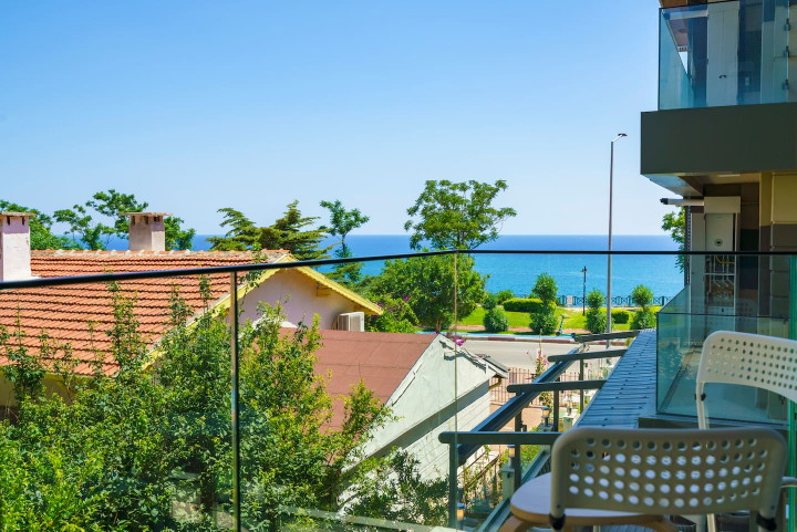 Larada Deniz Manzaralı 1+1 Daire No: 7 - Antalya