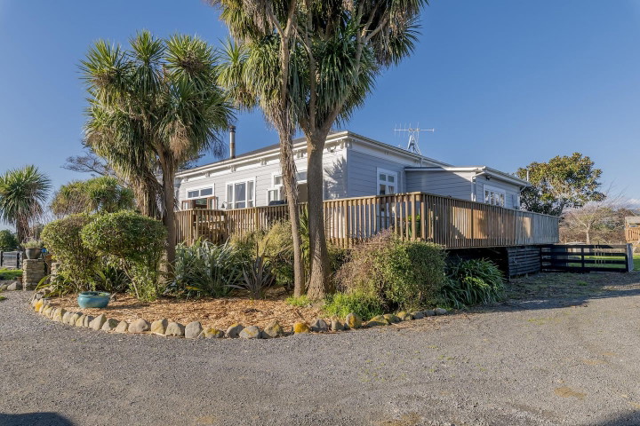 Rural Paradise, Equine Dream - Ōtaki Beach