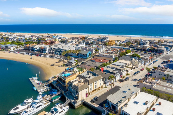 Ocean Steps, Bay Views! Ev Charger Too! - Newport Beach, CA