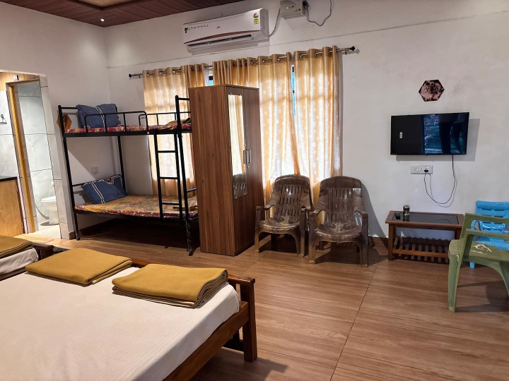 Ac Family Cottage | 4 Beds | 2 Bath - Gokarna