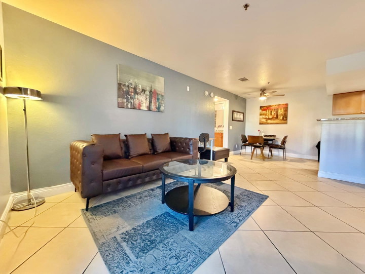 Spacious 1 Br/1 Bath Condo 1 Mile To The Strip 107 - Nevada