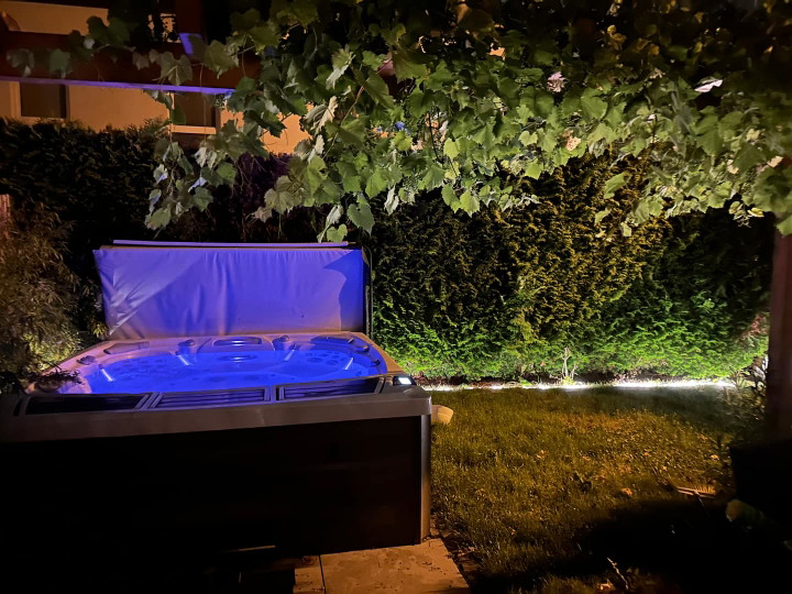 Stilvolles Haus Mit Jacuzzi, Garten: Ruhig&zentral - Köln