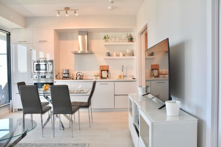 Modern Midtown Toronto Retreat At Yonge & Eg - Toronto
