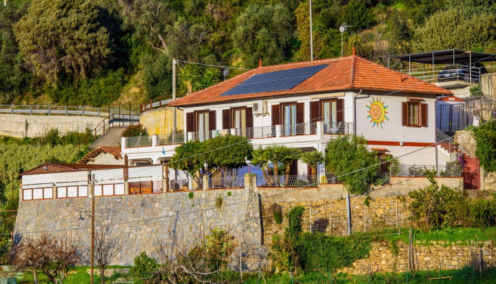 Appartamento In Casa Indipendente


 Soleluna - San Remo