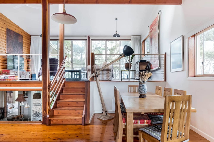 Creative Three Level Retreat With Lovely Sea Views - Broulee