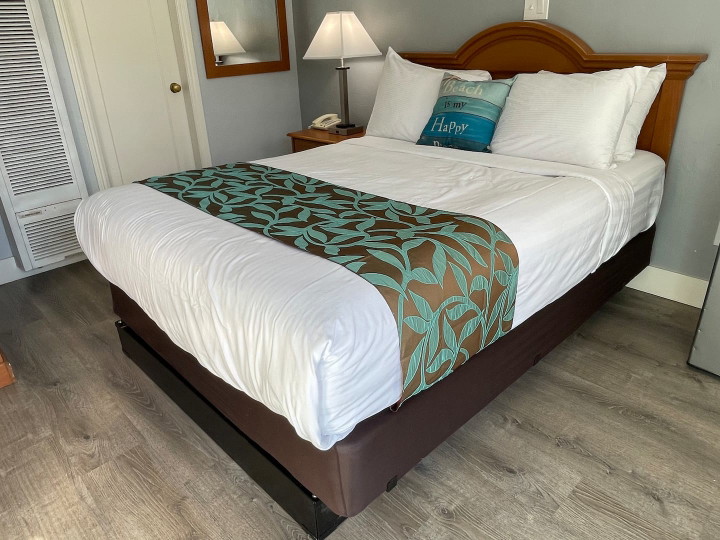 Private 1 Queen Bedroom
Close To Ocean ! - Pismo Beach, CA