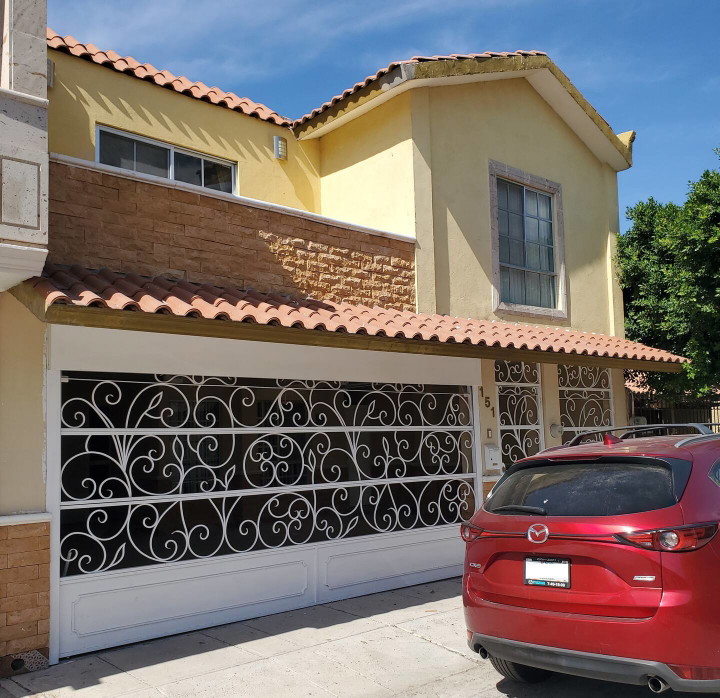 Acogedora Y Amplia Residencia. - Gomez Palacio