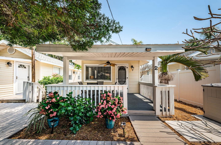 Sunset Beach Bungalow #2 - Treasure Island, FL