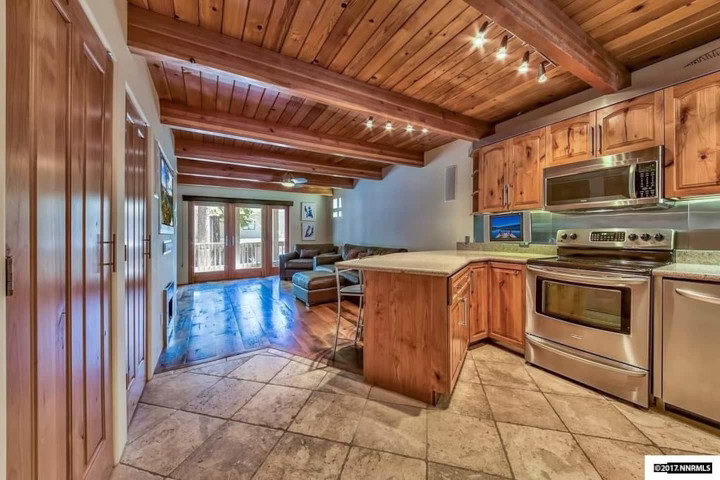 Modern Contemporary Condo In Incline Village, Nv. - Incline Village