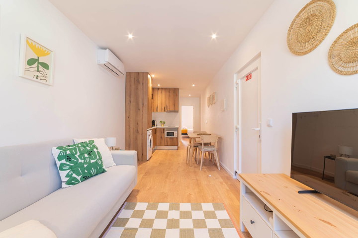 Bright & Comfortable 1br With Patio - Alvalade