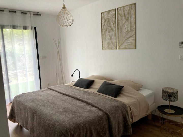 Chambre Avec Salle De Bain, Toilettes Et Terrasse - Fontaine-de-Vaucluse