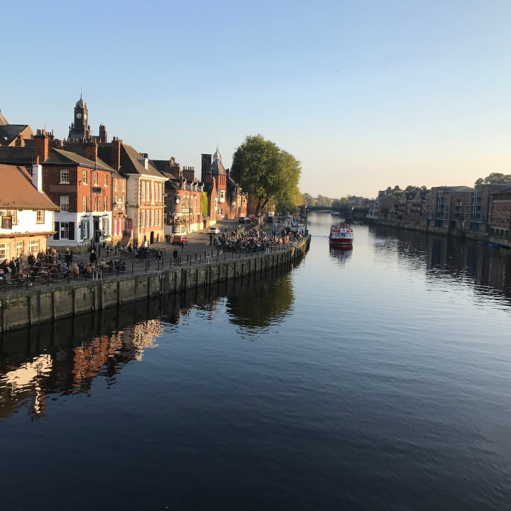 River Front House In The Heart Of The City Of York - York