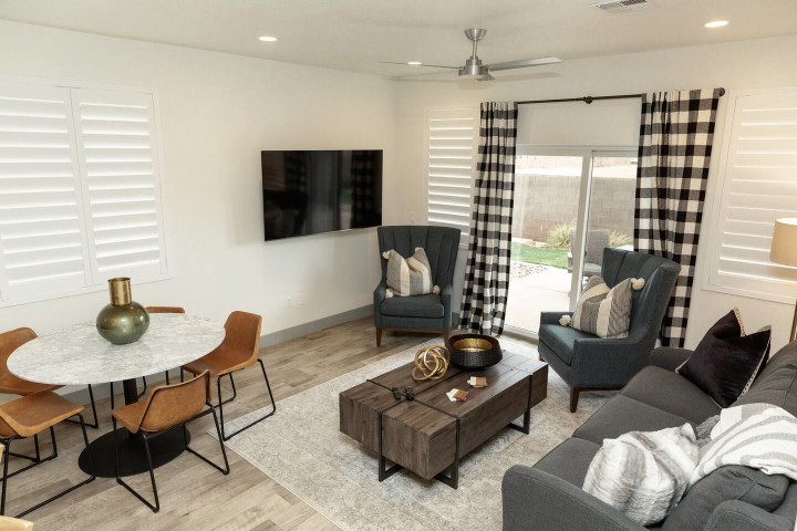 Gold Rush -Modern Decorated Townhome / Xbox Fun! - St. George