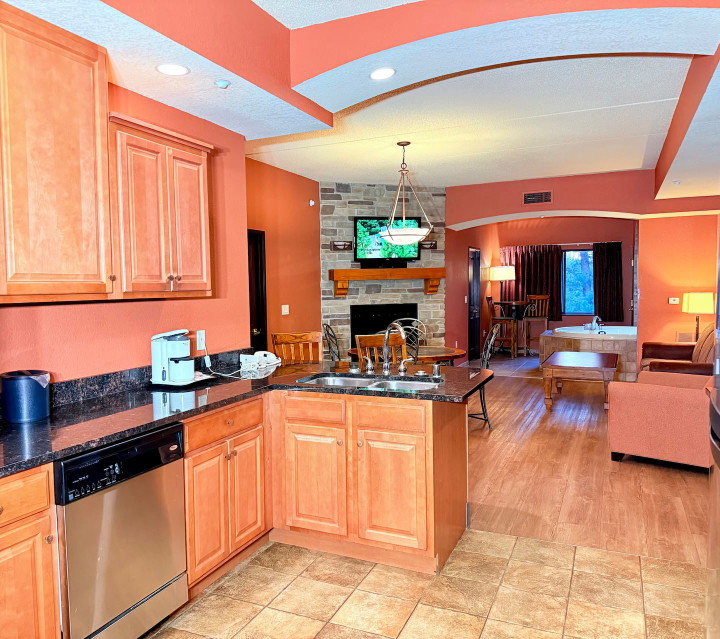 2-br/2ba+jacuzzi+fireplaces+free Waterpark Passes! - Wisconsin Dells, WI