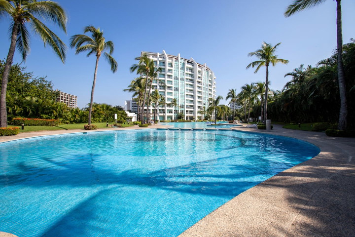 Vidanta Remodeled Apartment + Grand Mayan Membership - Nuevo Vallarta