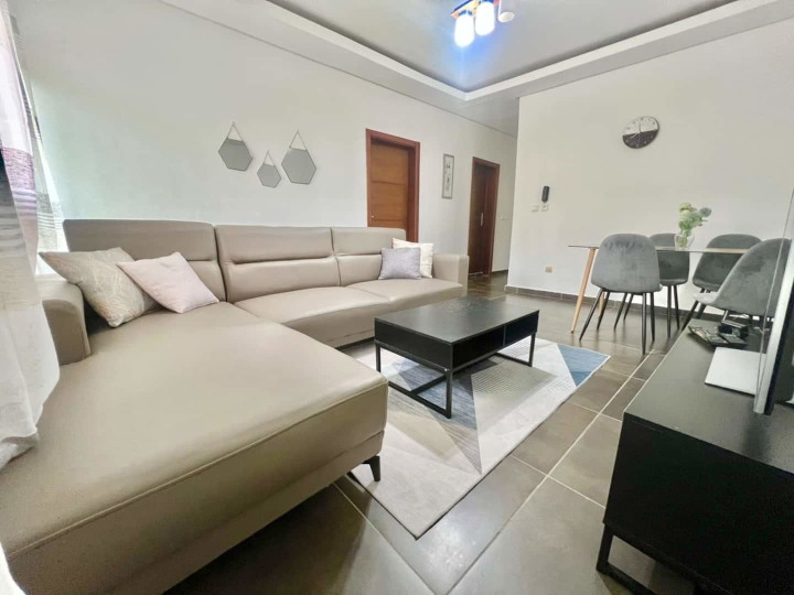 Beautiful Air-conditioned Apartment With Balcony - Zone 4, Airport - Abidjan