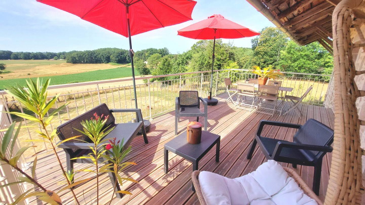 Gîte Le Félissou Cantal. Nature Calme Terrasse. - Cantal