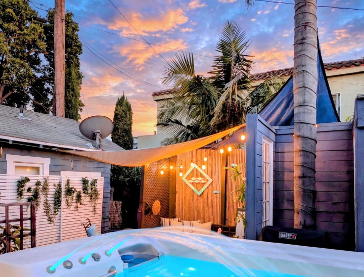 Cozyvibestay . King Bed. Parking. Walk To Beach - Long Beach, CA
