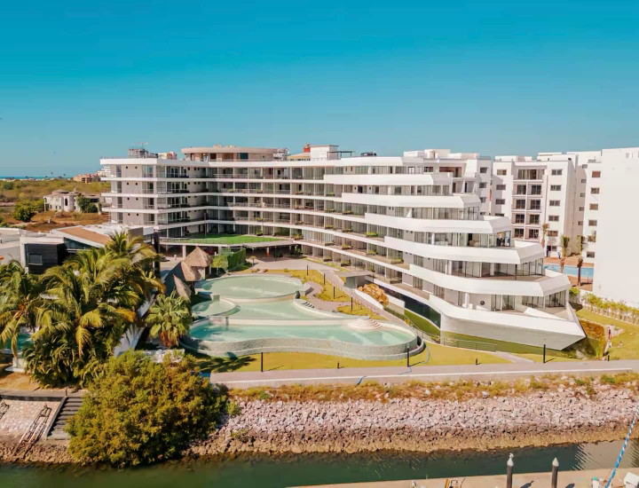 Marina Luxury · Wide Yacht View - Mazatlan