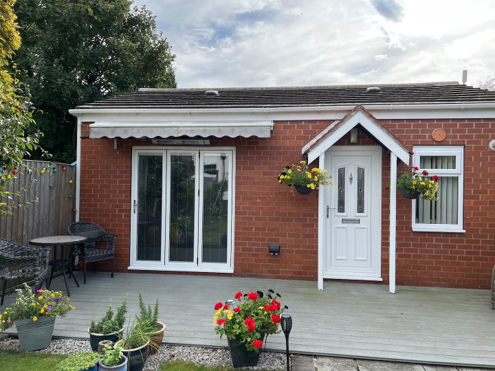 Self-contained Studio At Family Home. - Beverley, UK
