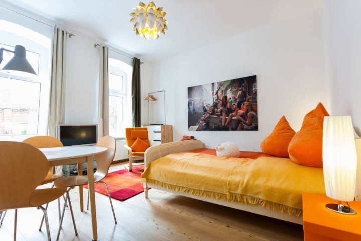 1st Of May Studio Apartment - Berlijn