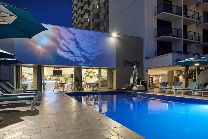 3 Units, Deluxe Ocean View 2 Double Beds, Pool - Honolulu, HI