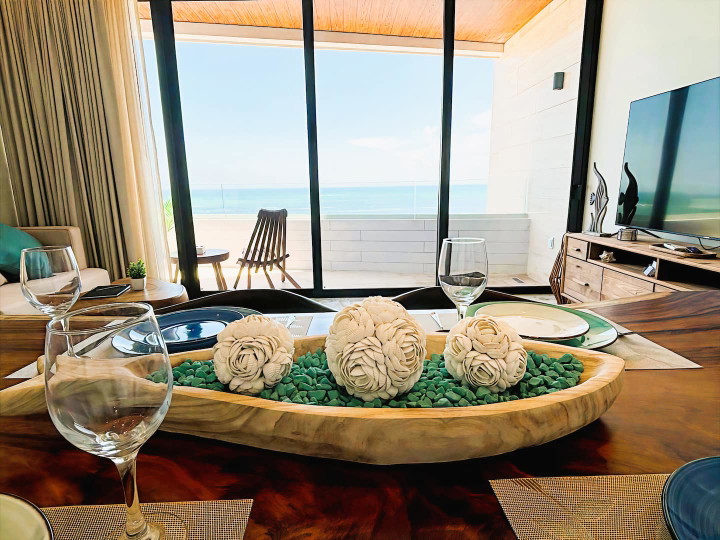 Beachfront Condo Ocean Viewswith Pools & Hot Tub - Puerto Morelos