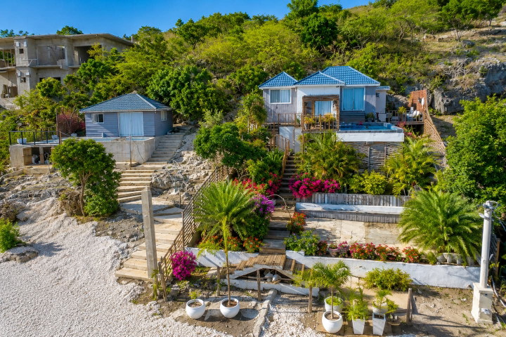 Lush Villa With Coastline View & Private Pool - Jamaica